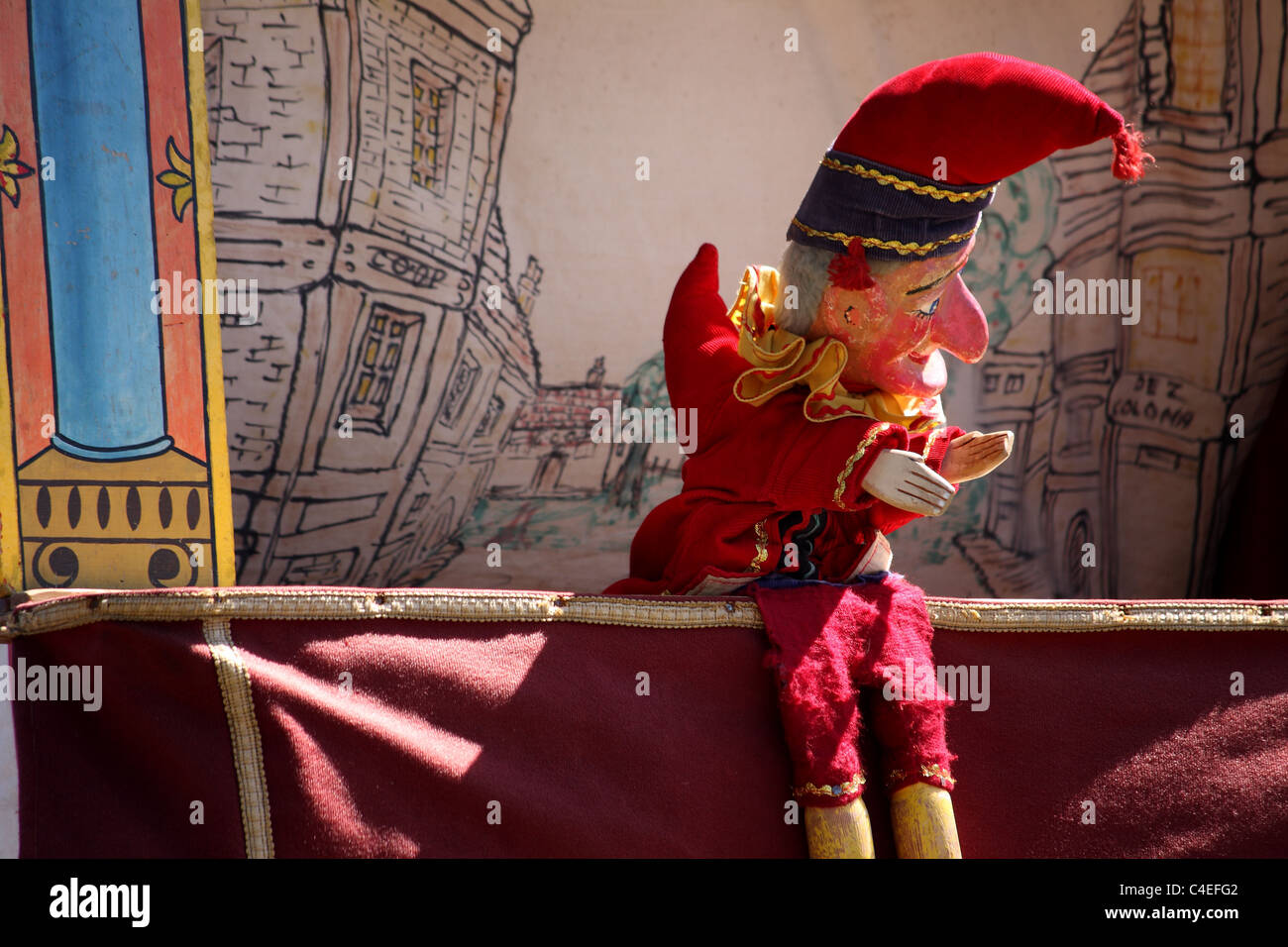 Victorian punch and judy show hi-res stock photography and images - Alamy