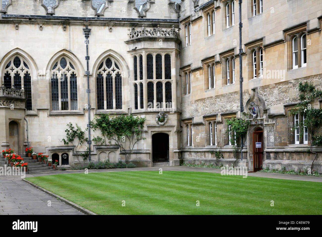 Oriel oxford hi-res stock photography and images - Alamy