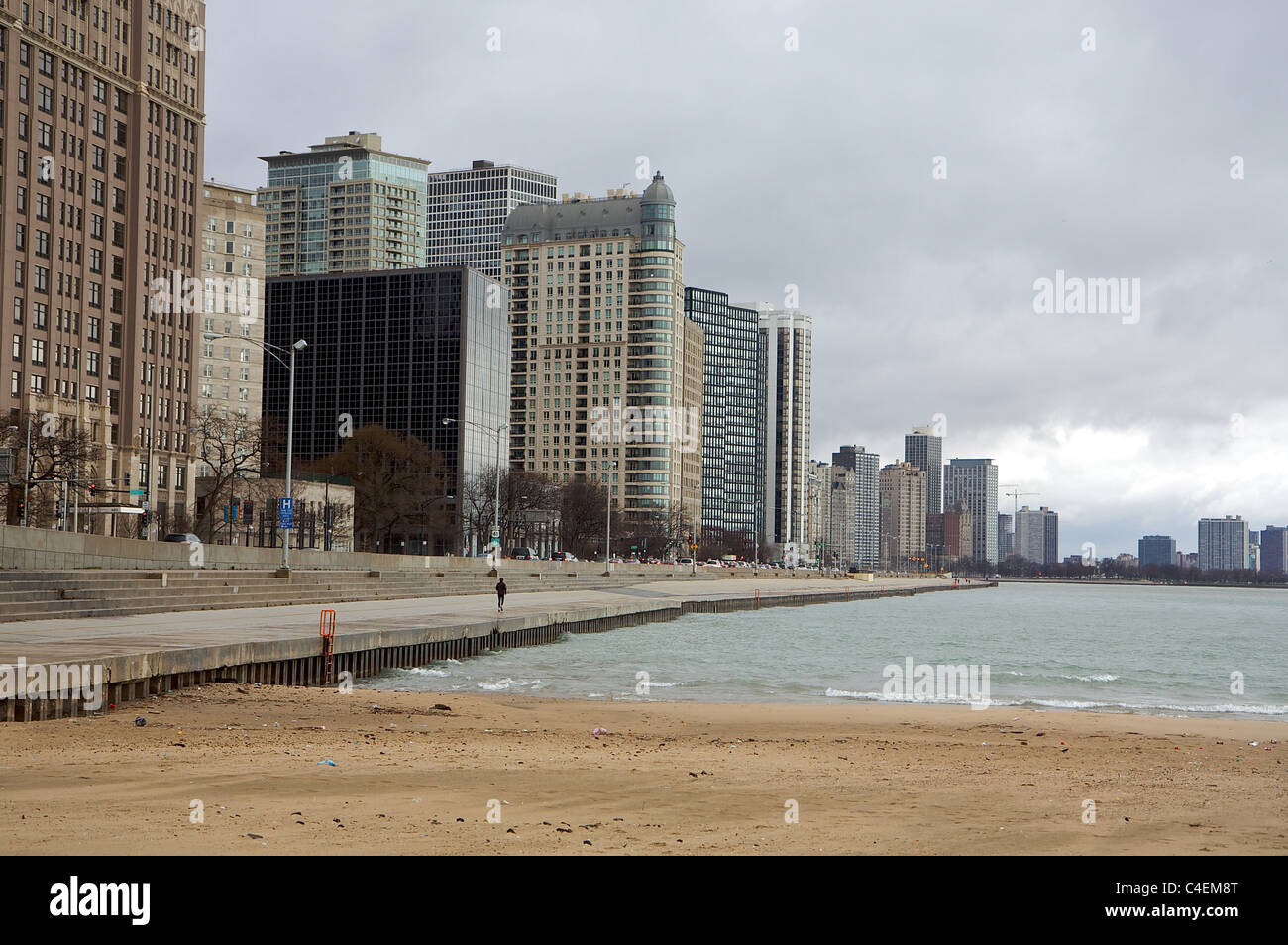 Chicago's Ohio Street Beach in overcast weather Stock Photo - Alamy