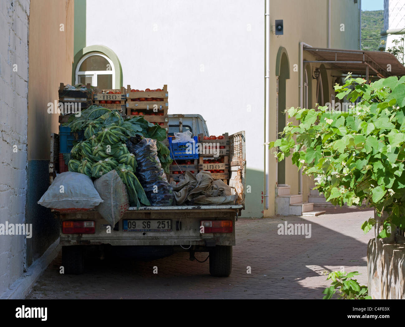 Truck loaded vegetables hi-res stock photography and images - Alamy