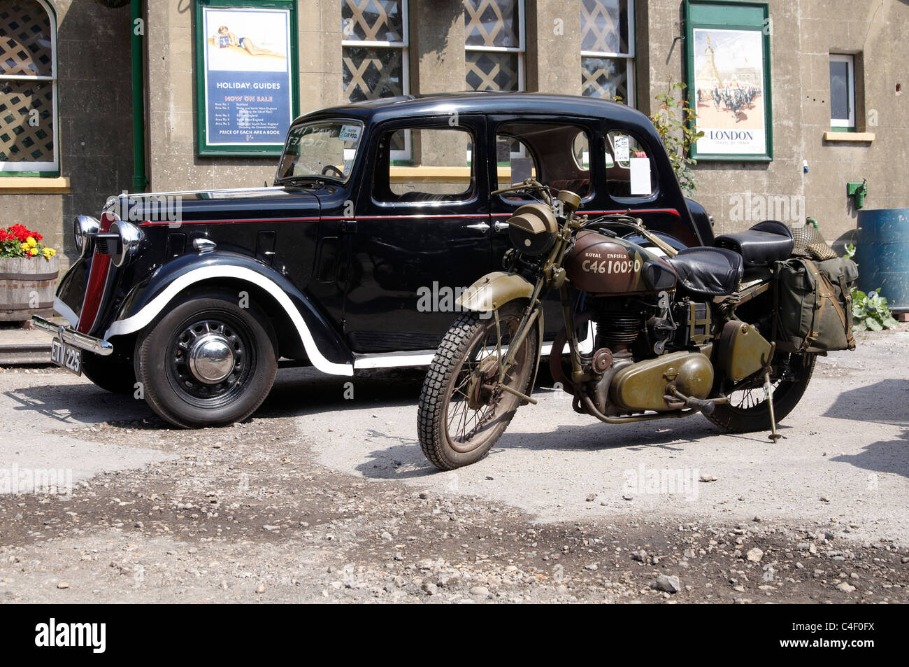 World war 2 british motorcycle hi-res stock photography and images - Alamy