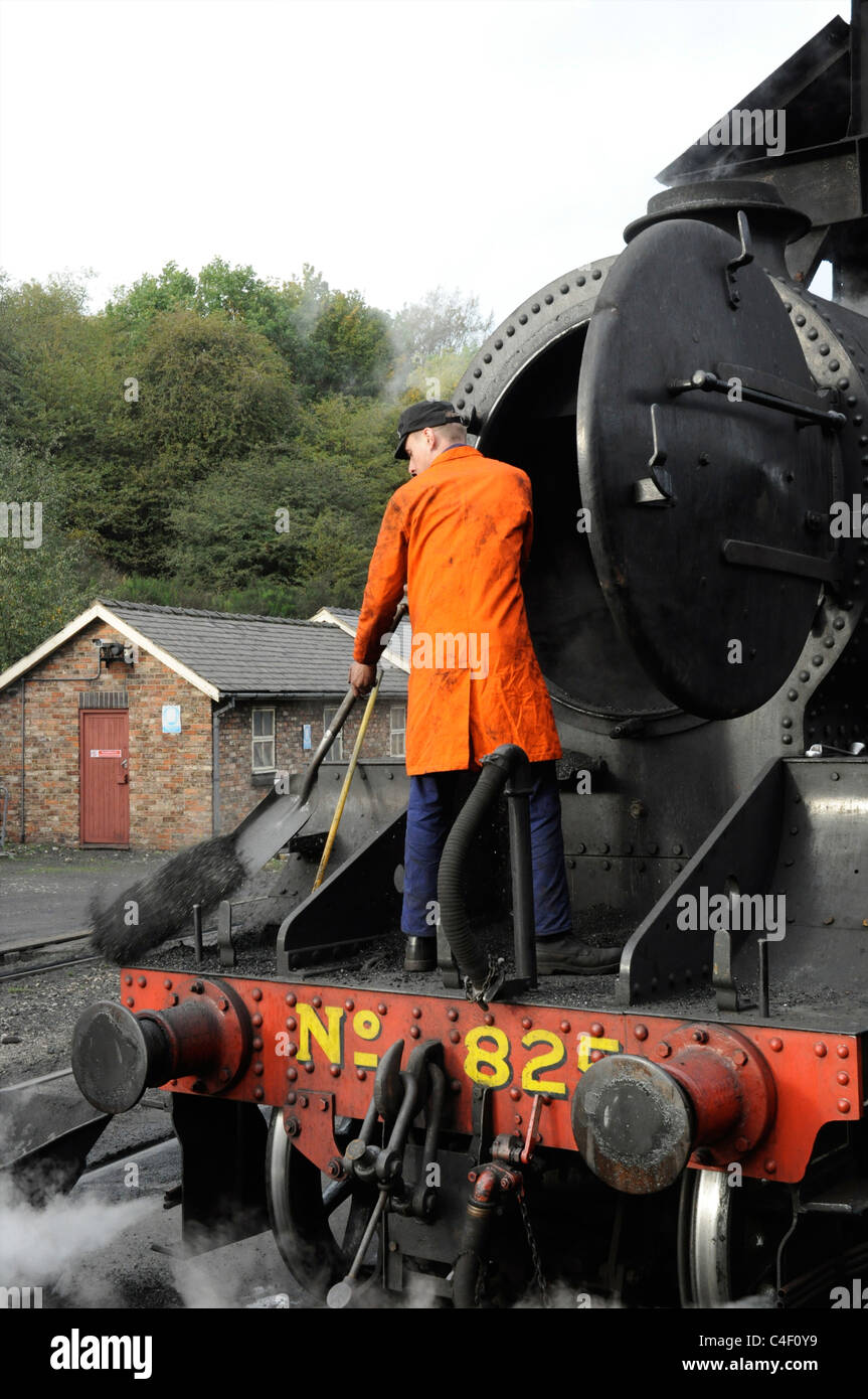 Loco shed hi-res stock photography and images - Alamy