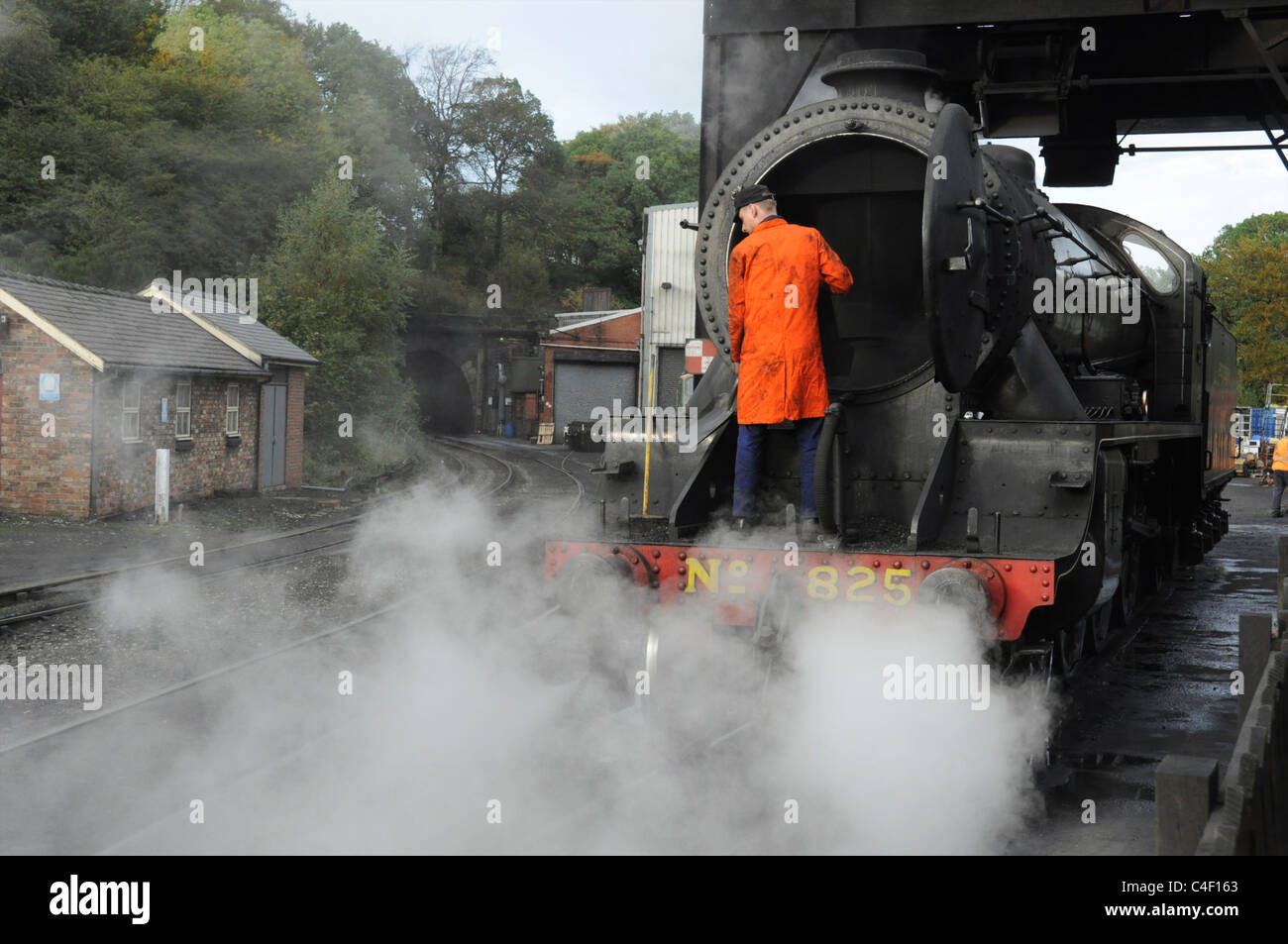 Loco shed hi-res stock photography and images - Alamy