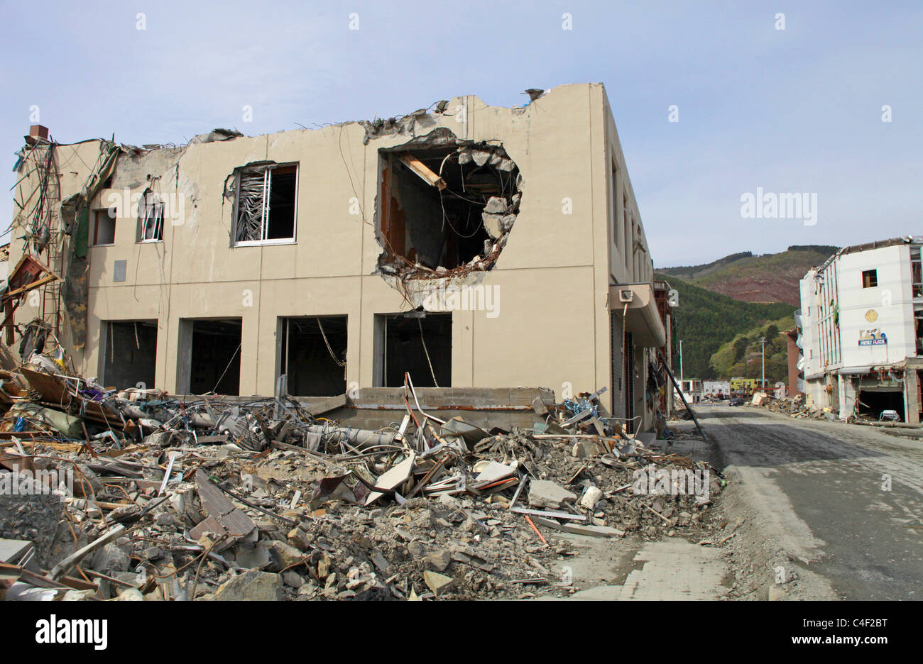 A building destructed by Tsunami 11th March 2011 Stock Photo - Alamy