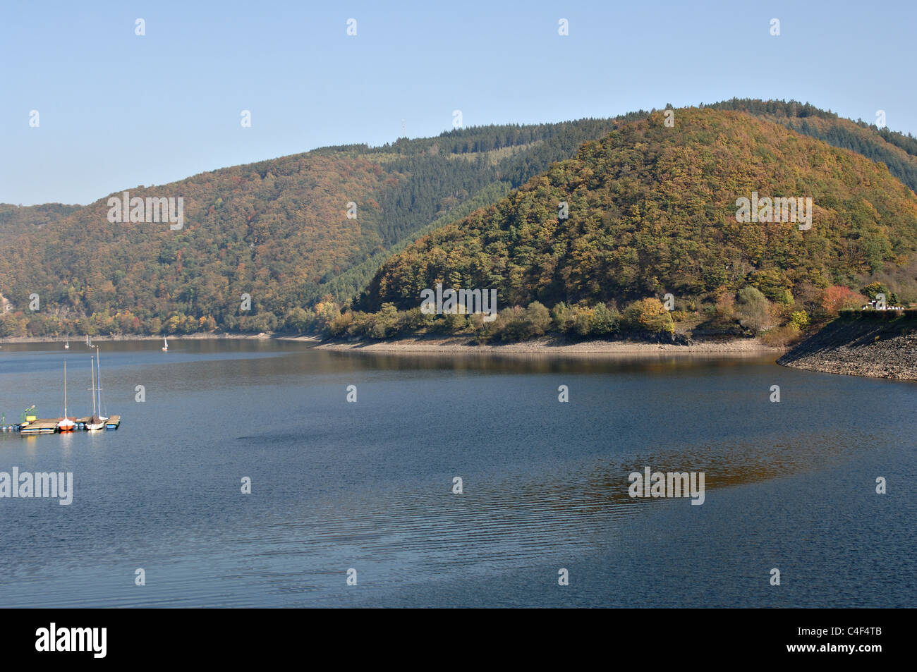 Rursee mit Honigberg und Kermeter Stock Photo - Alamy