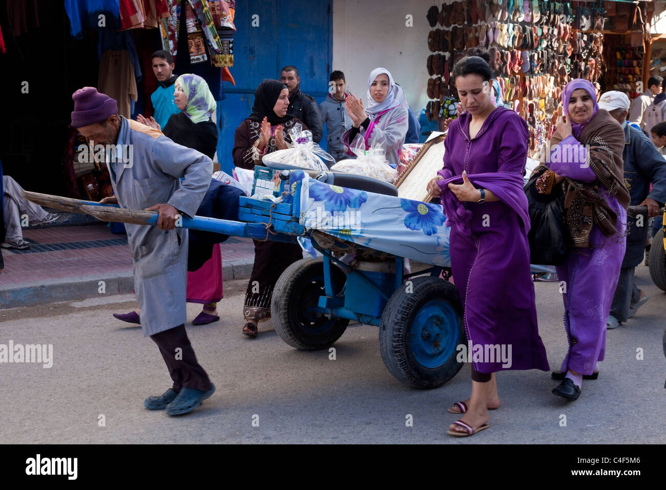 Berber wedding hi-res stock photography and images - Alamy