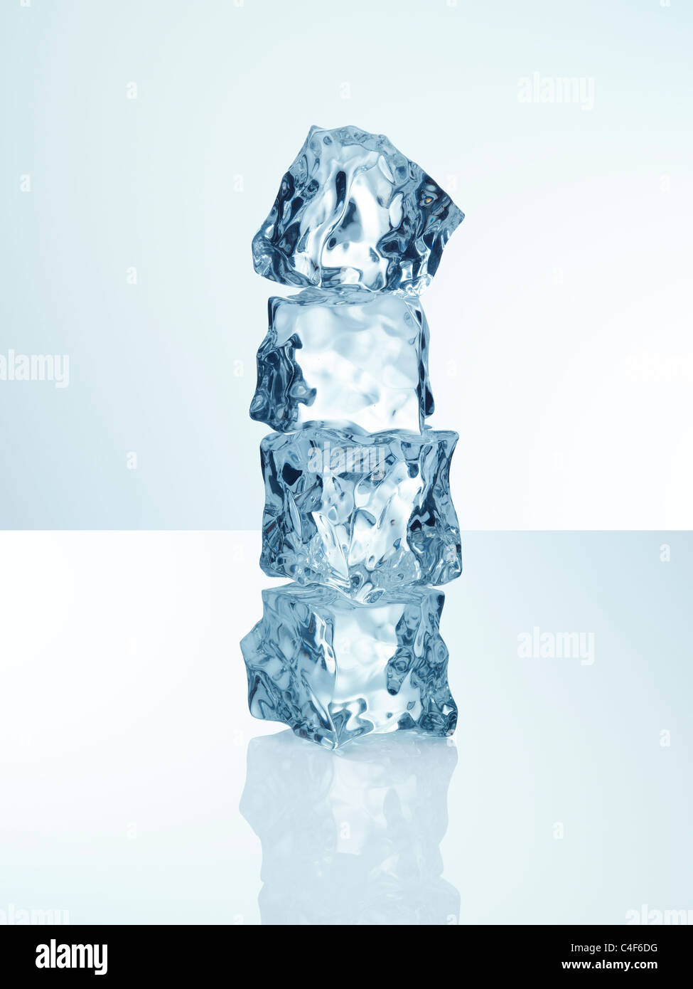 A vertical pile of ice cubes Stock Photo - Alamy