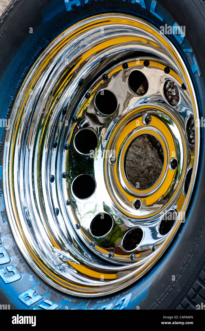 Custom car chrome wheel Stock Photo - Alamy