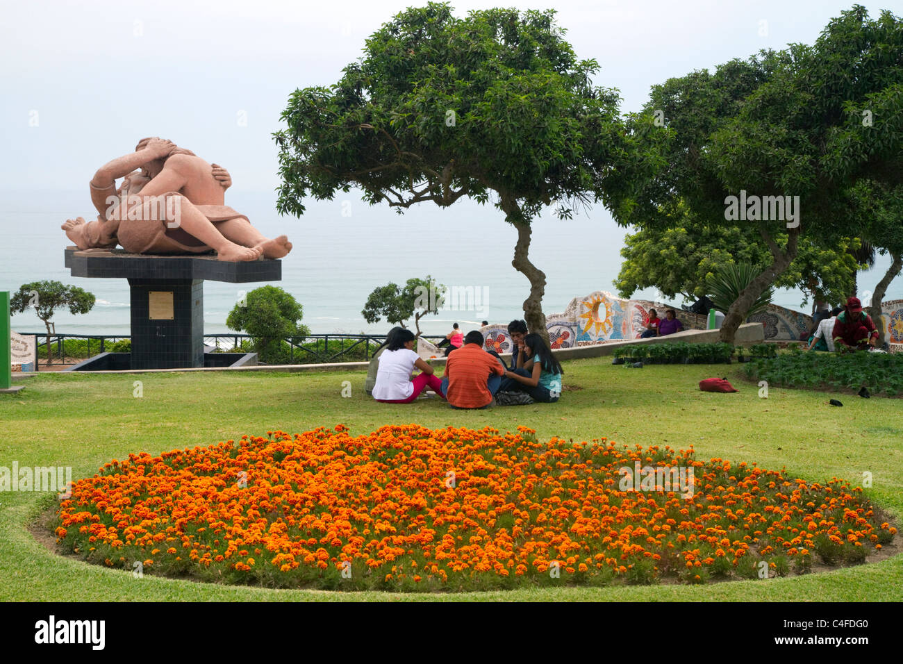El beso hi-res stock photography and images - Alamy