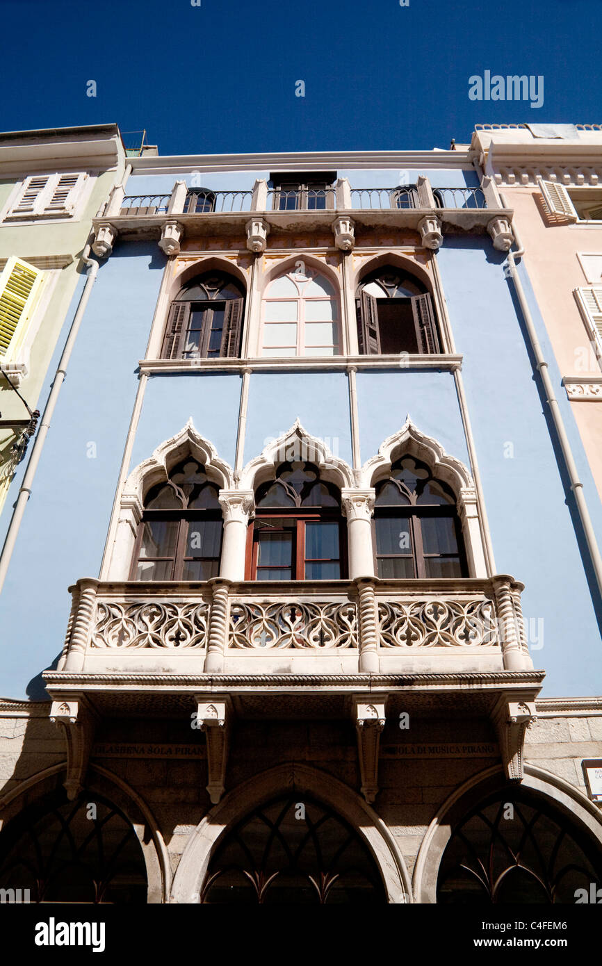 Piran Slovenia colourful Venetian type town house Stock Photo - Alamy
