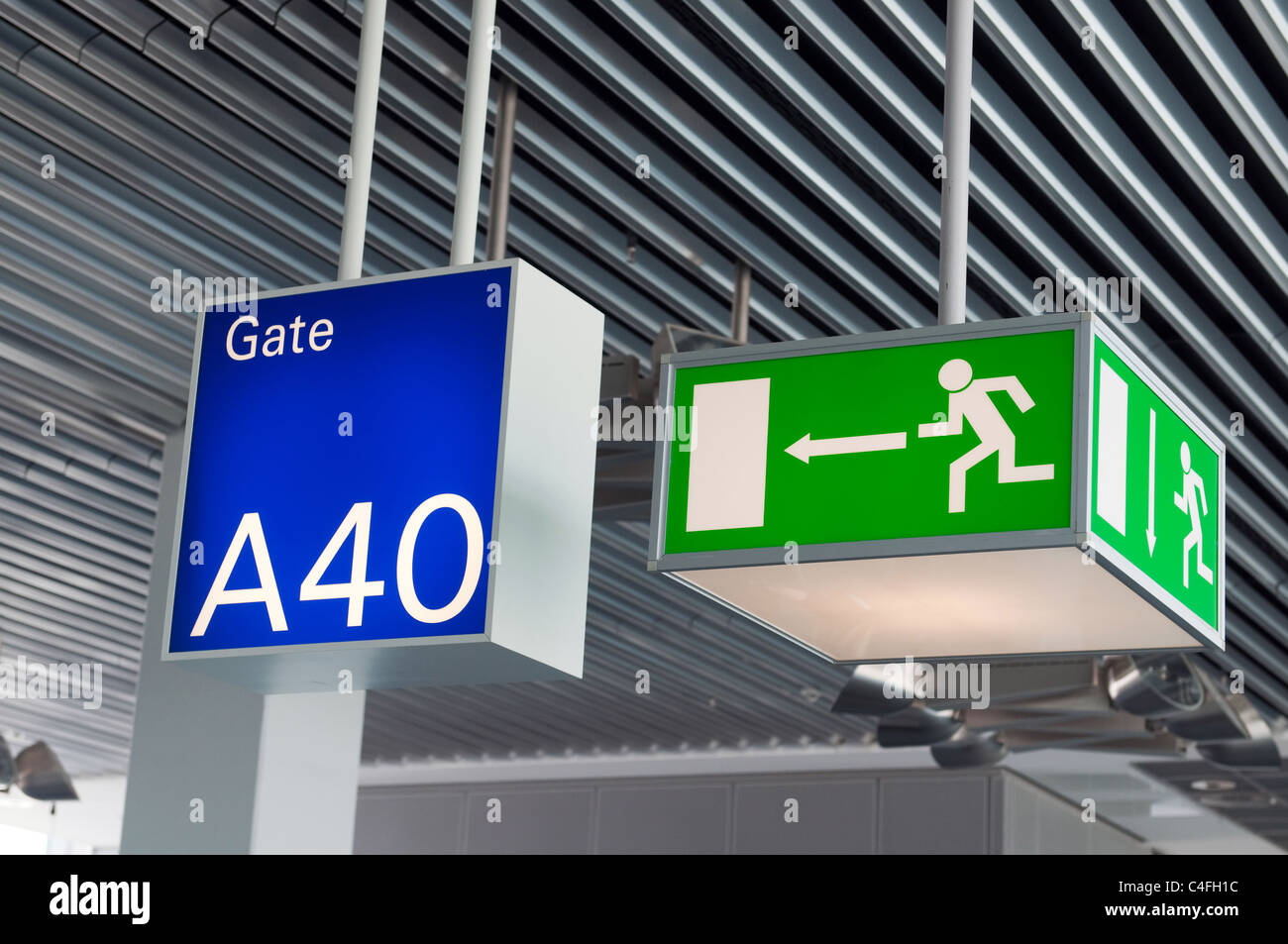 Airport Security Gate Stock Photos & Airport Security Gate Stock Images ...