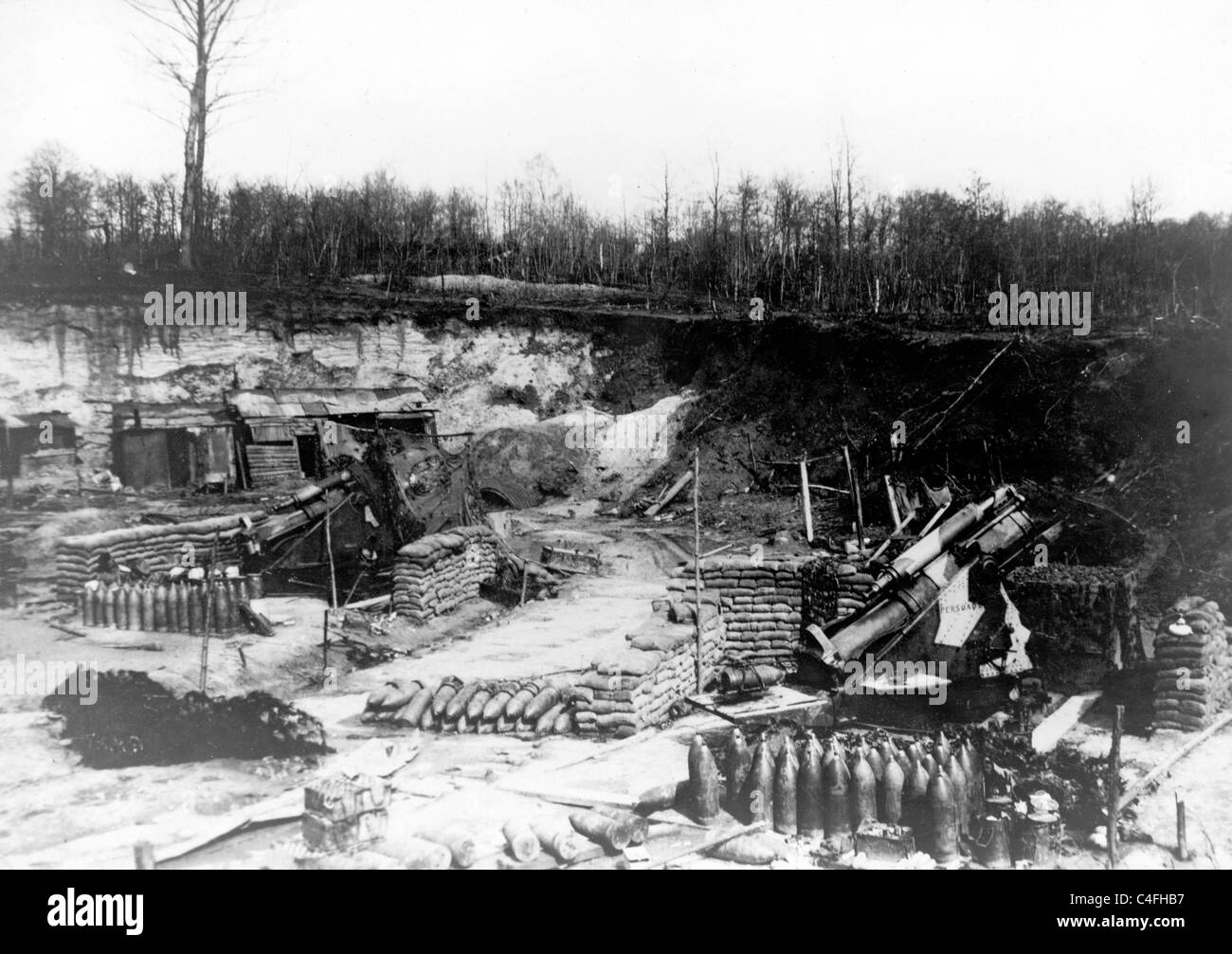 Artillery shells world war hi-res stock photography and images - Alamy