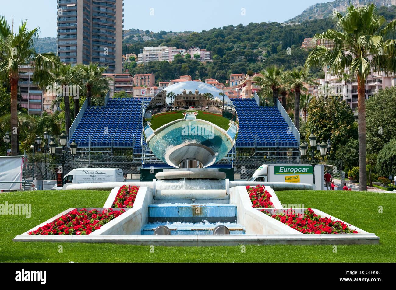 Copper tree fountain hi-res stock photography and images - Alamy