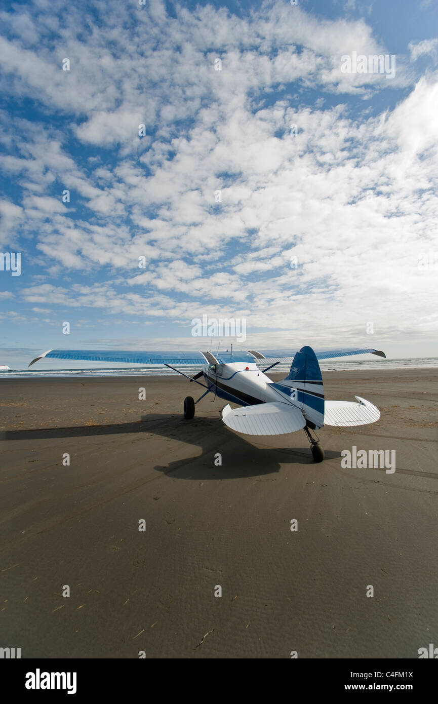 Cessna bush plane High Resolution Stock Photography and Images - Alamy