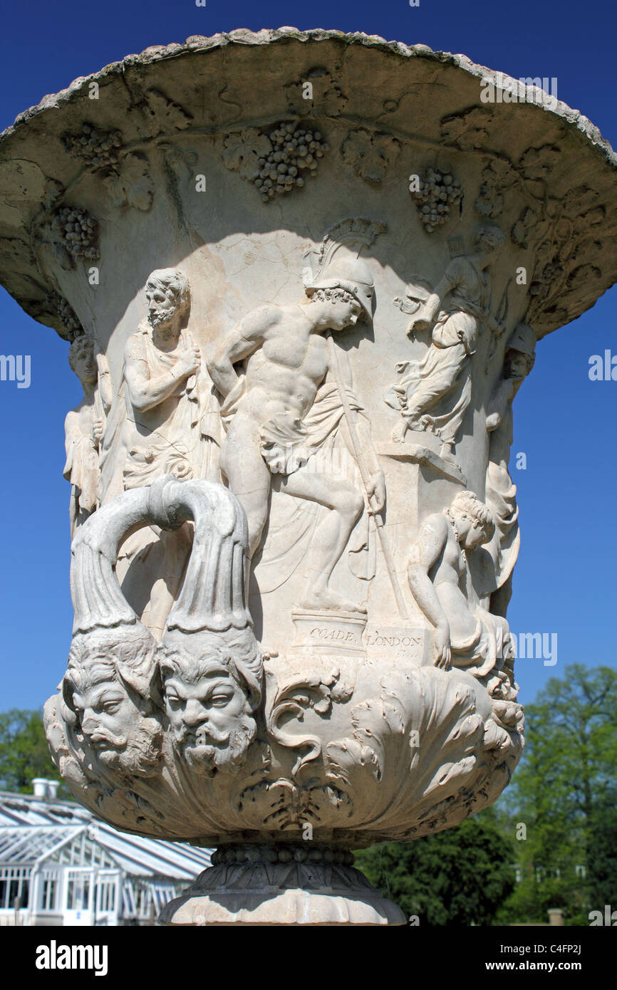 Urn, Chiswick House, London, England, UK Stock Photo - Alamy