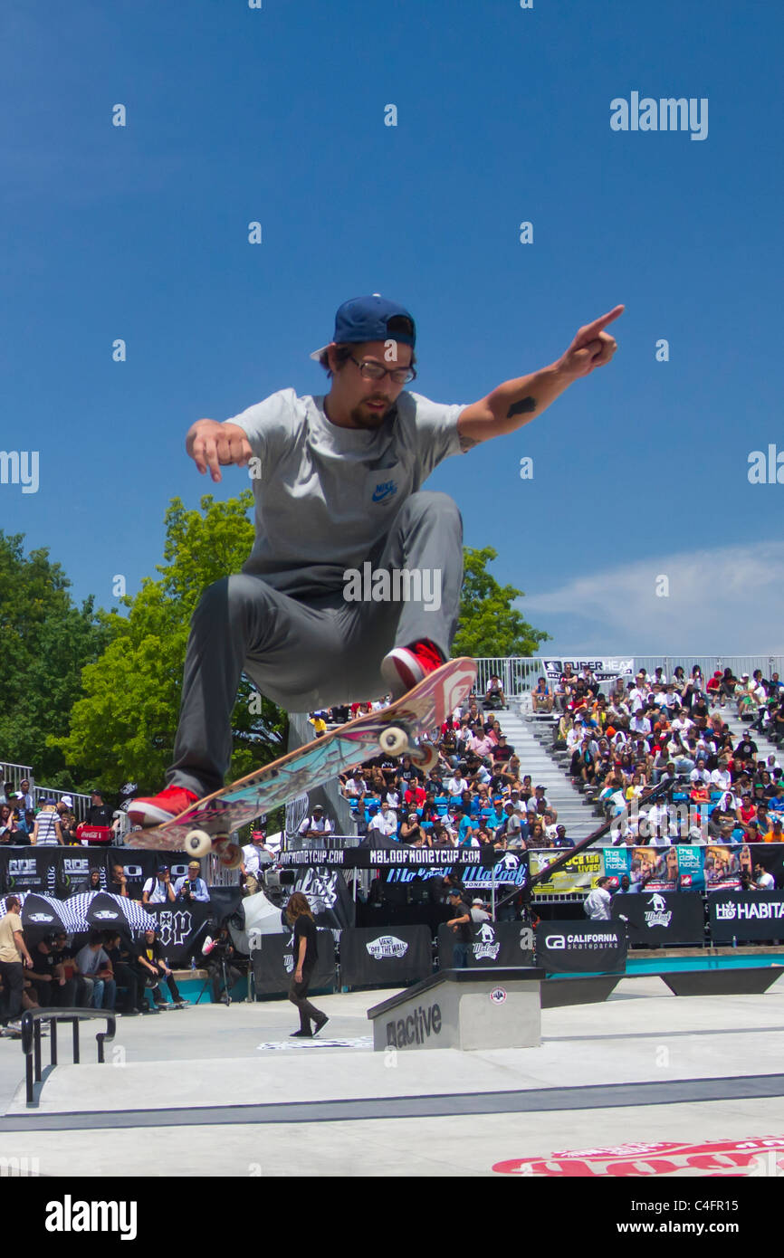 Pro Skateboarder Justin Brock Competing in the 2011 Maloof Money Cup ...
