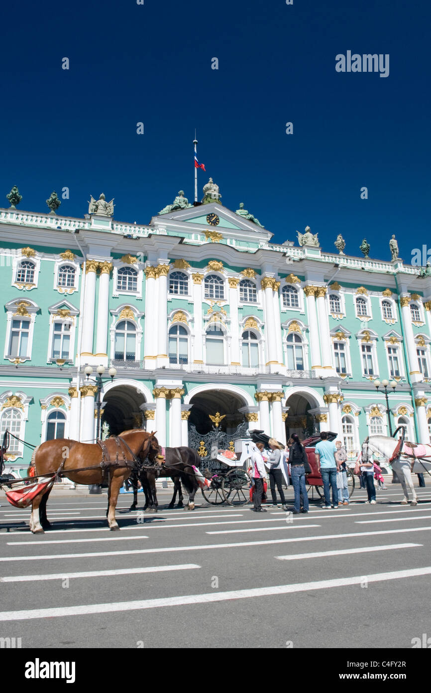 Russia , St Petersburg , Palace Square , Russian Baroque Winter Palace ...