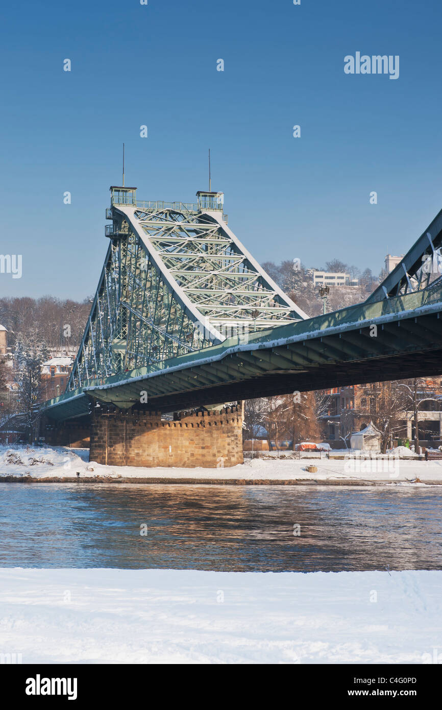 Blaues Wunder, Dresden | Blue Wonder, Dresden Stock Photo - Alamy