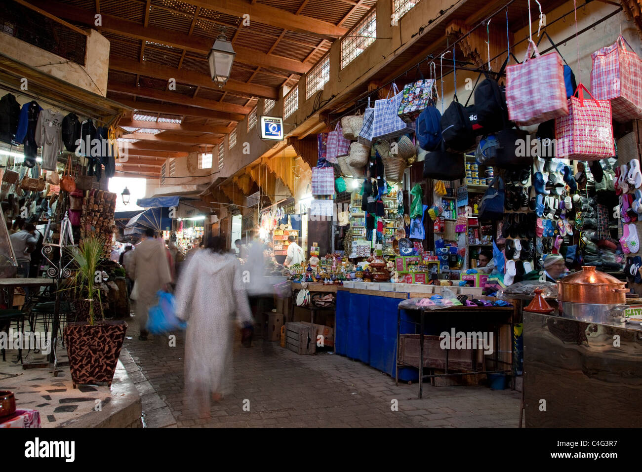 Souk souk fes fes maroc hi-res stock photography and images - Alamy