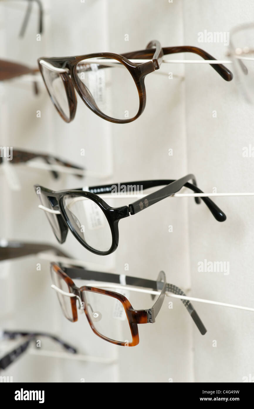 Defective vision hi-res stock photography and images - Alamy