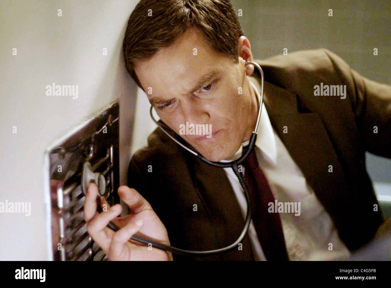 THE MISSING PERSON (2009) NOAH BUSCHEL (DIR) MICHAEL SHANNON, 003 ...