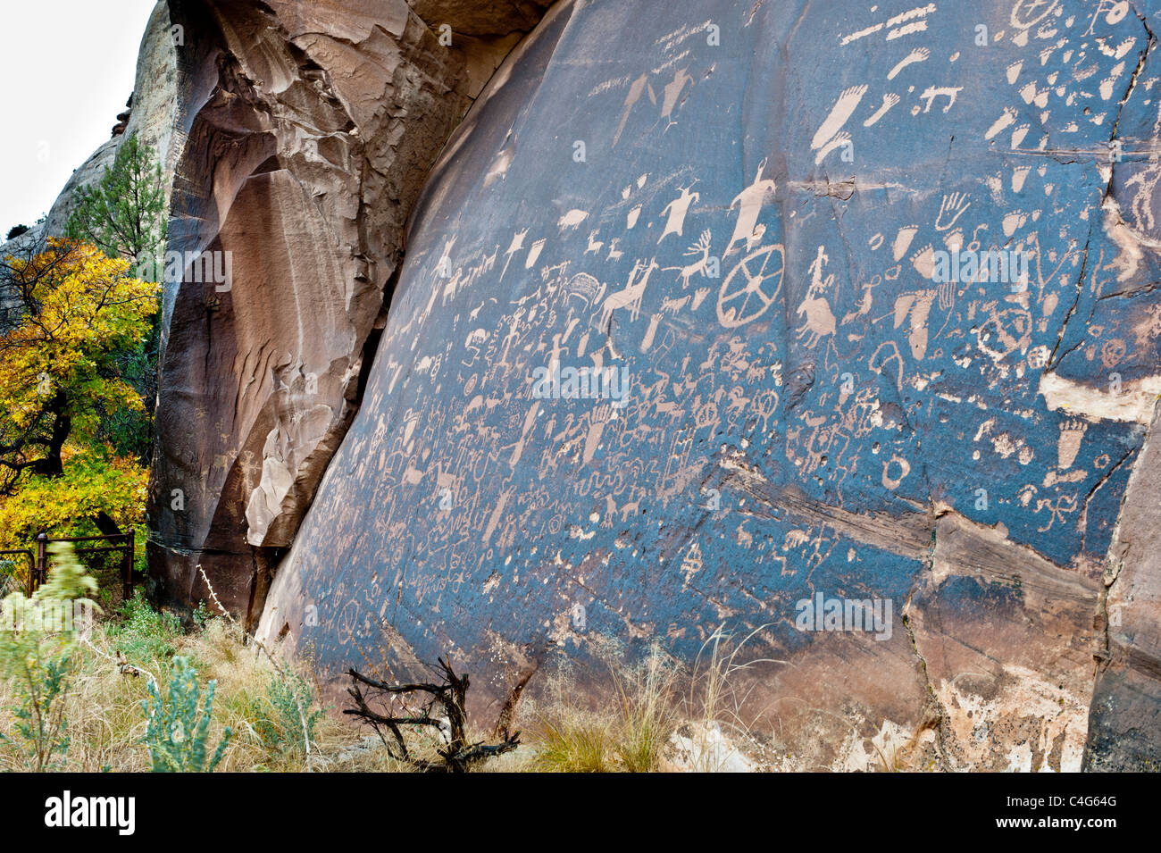 Newspaper Rock Petroglyph Stock Photos & Newspaper Rock Petroglyph ...