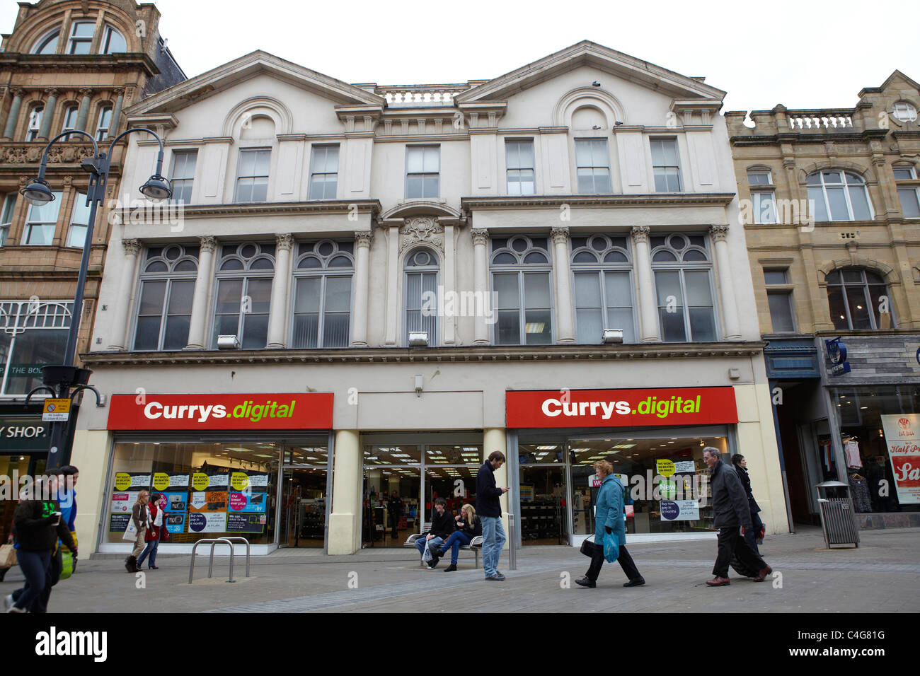 Shopping in leeds city centre hi-res stock photography and images - Alamy