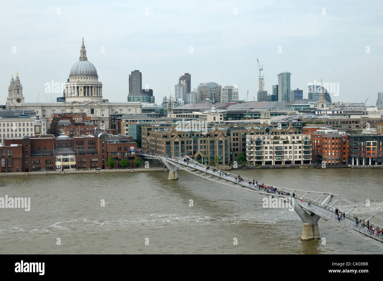 London brdge hi-res stock photography and images - Alamy