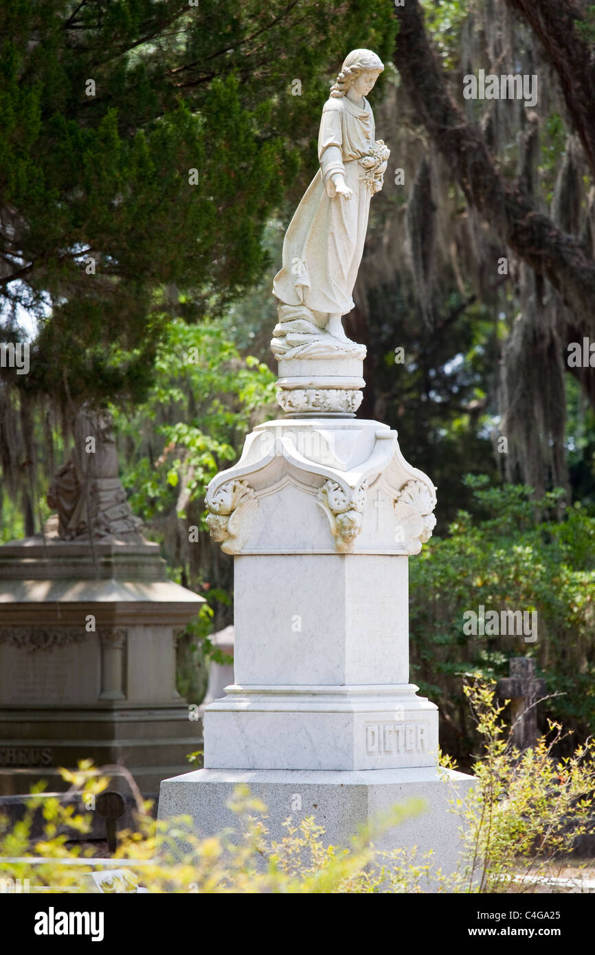 Bonaventure cemetery hi-res stock photography and images - Alamy
