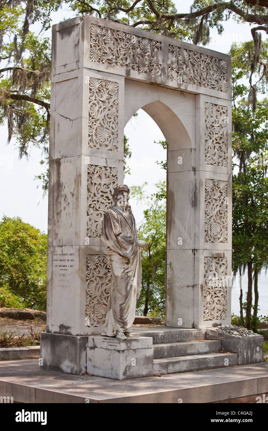 Lawton tomb, Bonaventure Cemetery, Savannah, Georgia Stock Photo - Alamy