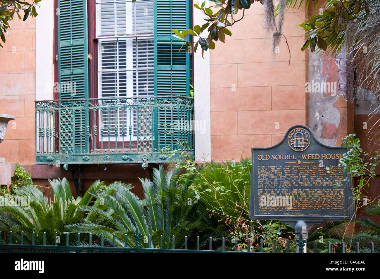 Old sorrel weed house savannah georgia hi-res stock photography and ...