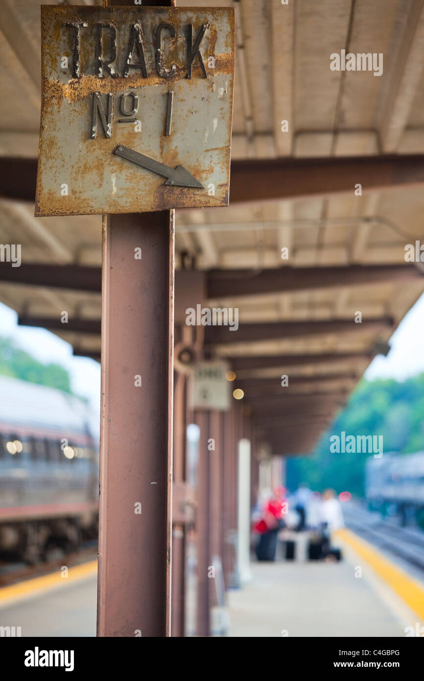 Amtrak Railway Station in Savannah, Georgia Stock Photo - Alamy