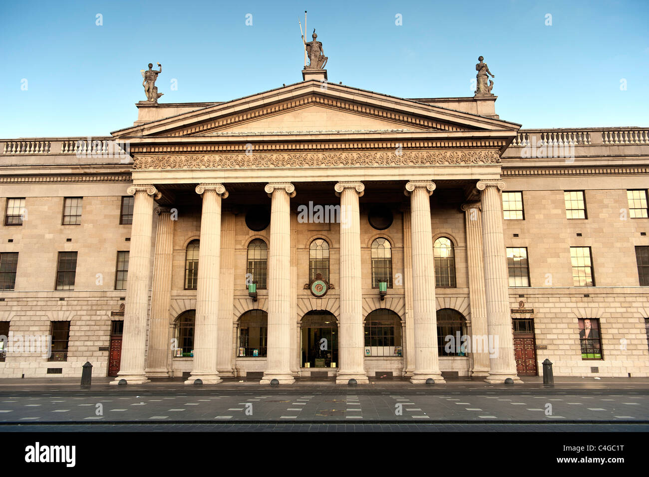 General post office dublin hi-res stock photography and images - Alamy
