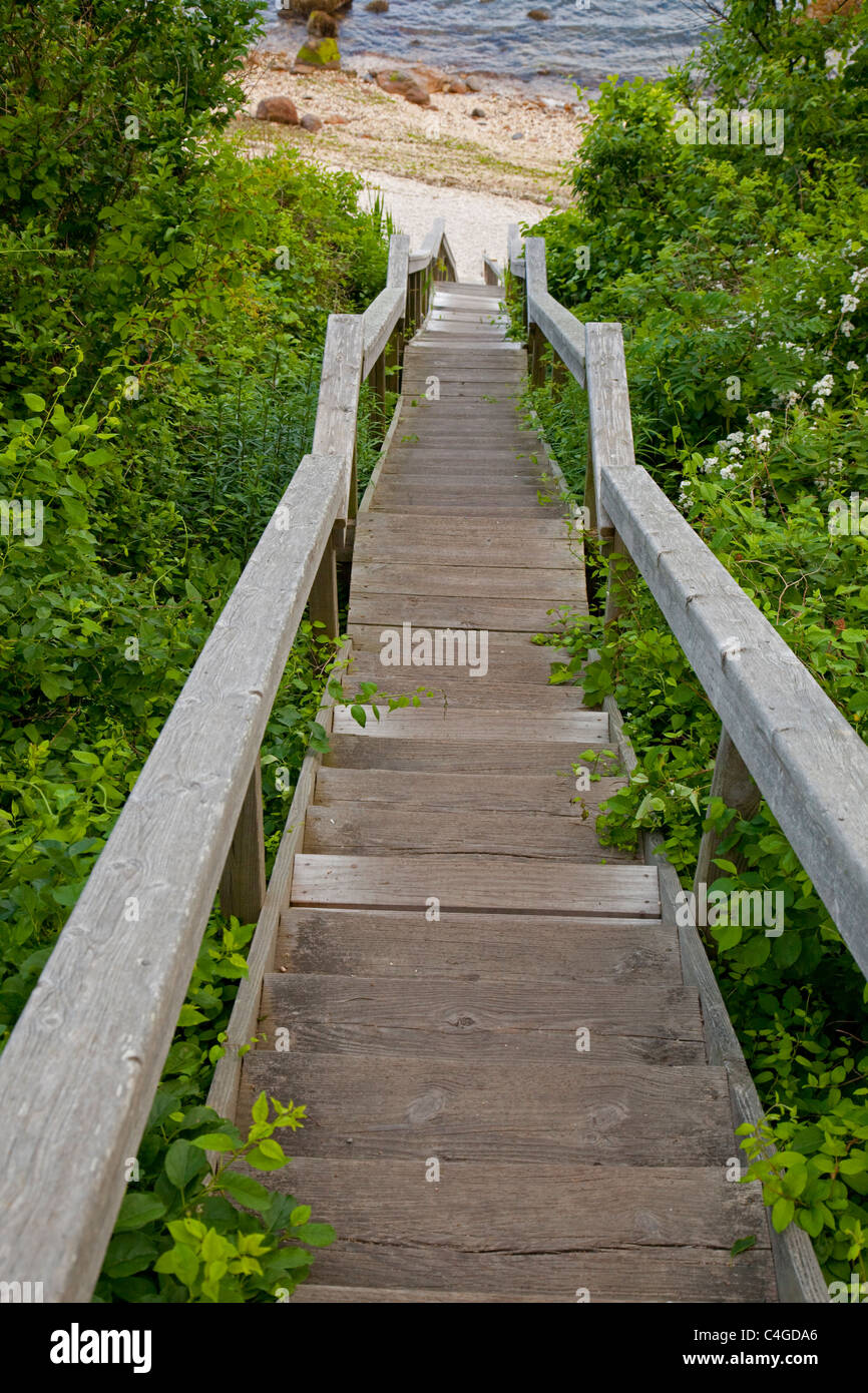 walkway to beach in Southold New York Stock Photo - Alamy