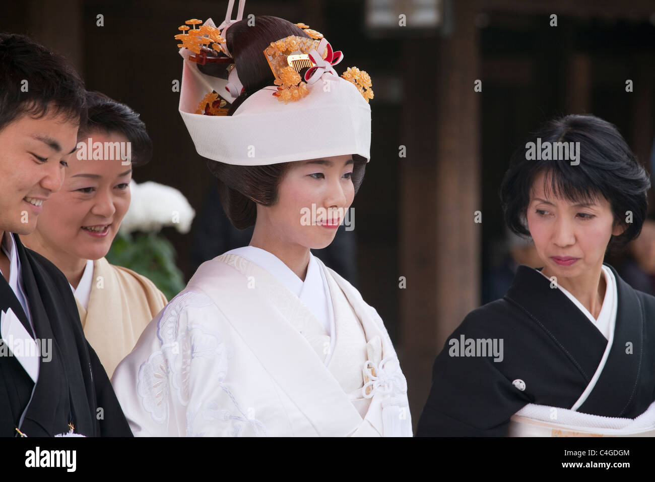 Traditional japanese wedding procession meiji hi-res stock photography ...