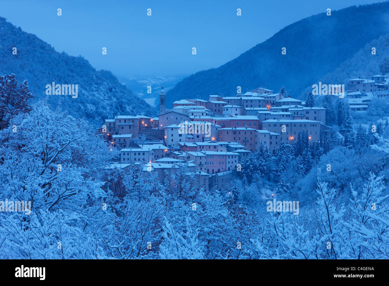 Preci at dawn in winter, Valnerina, Monti Sibillini National Park ...