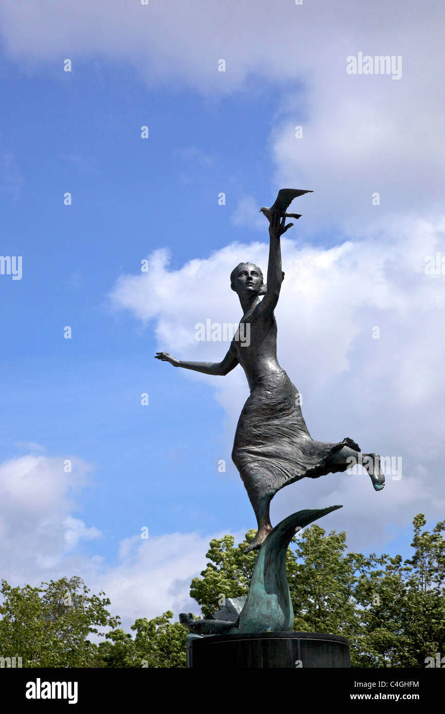 Nereid Statue Bronze, by Nathan David, Kingsway, Cardiff, Wales, UK, GB ...