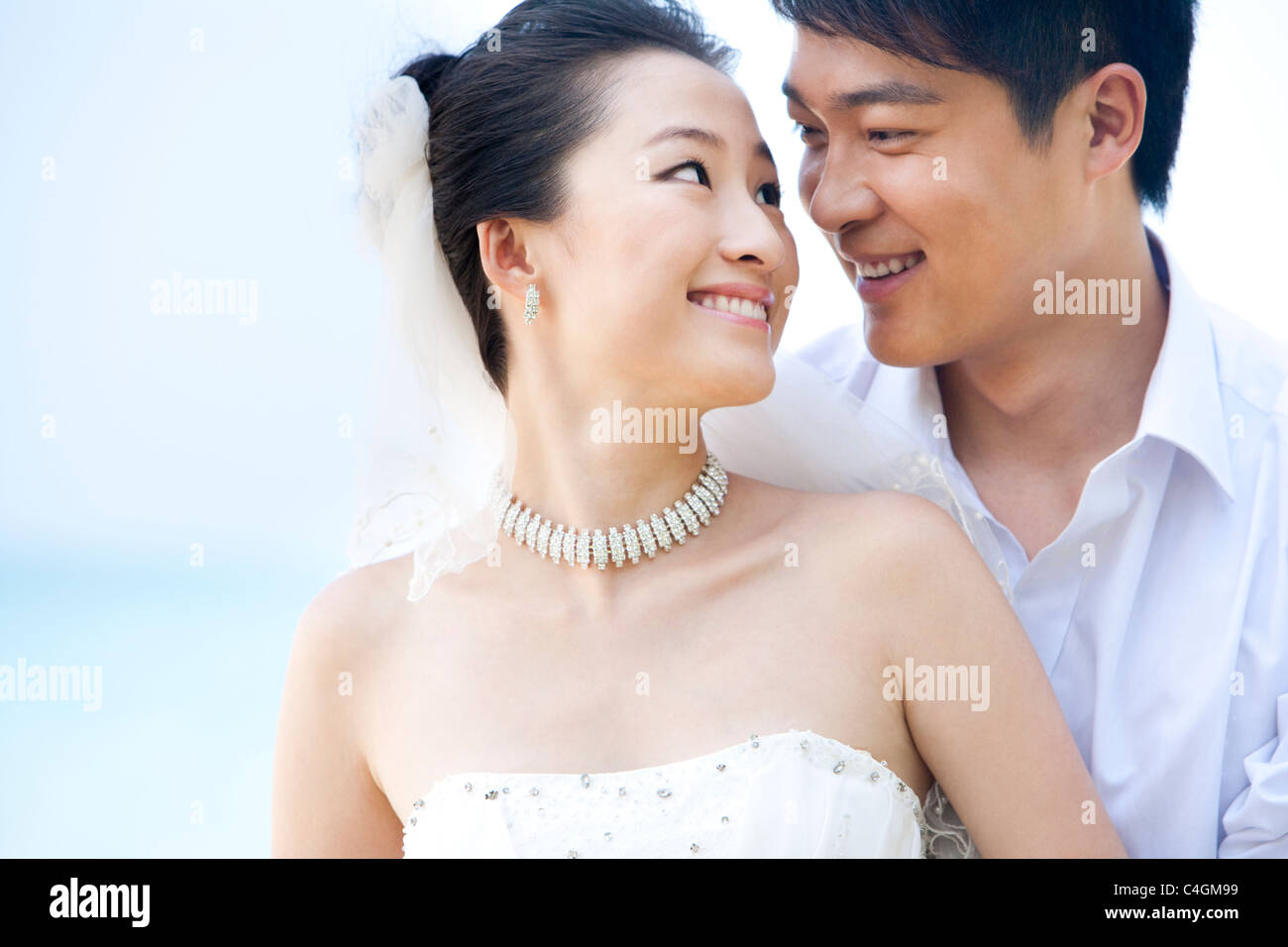 Face portrait chinese bride looking hi-res stock photography and images - Alamy