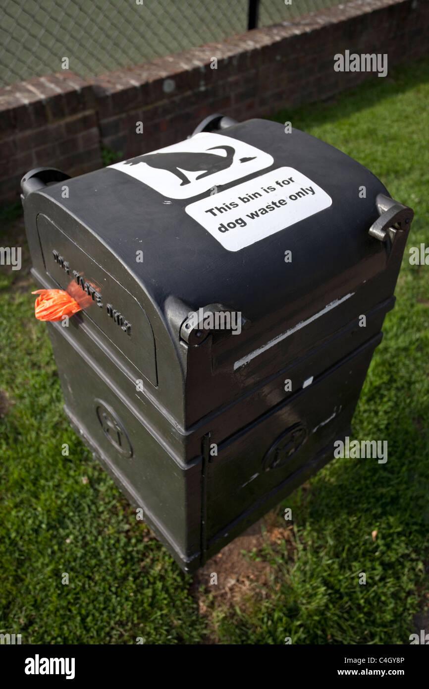Dog waste only bin hi-res stock photography and images - Alamy