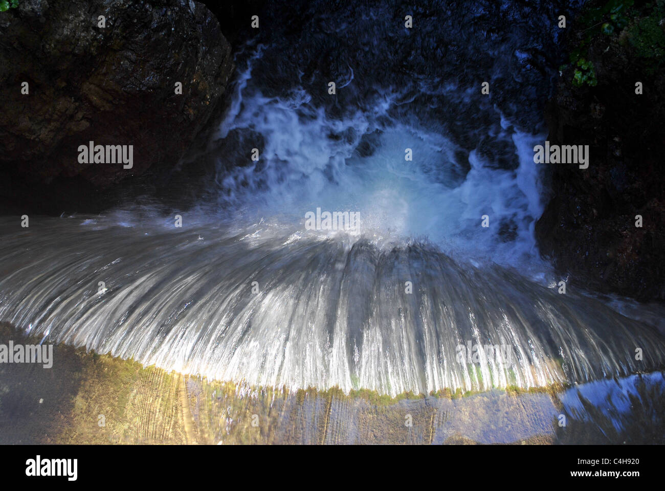 Catch basin hi-res stock photography and images - Alamy