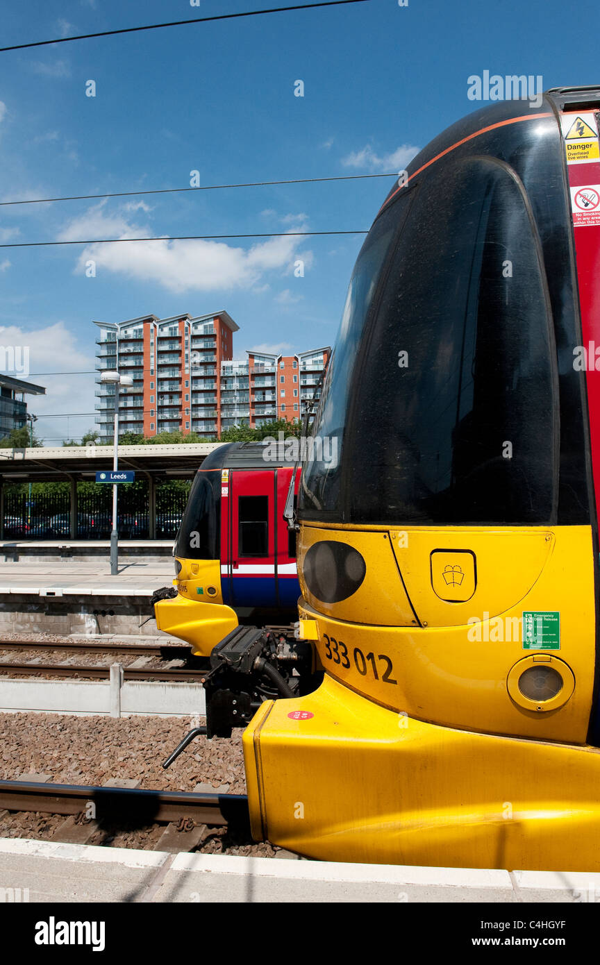 Close up 333 train northern rail hi-res stock photography and images ...