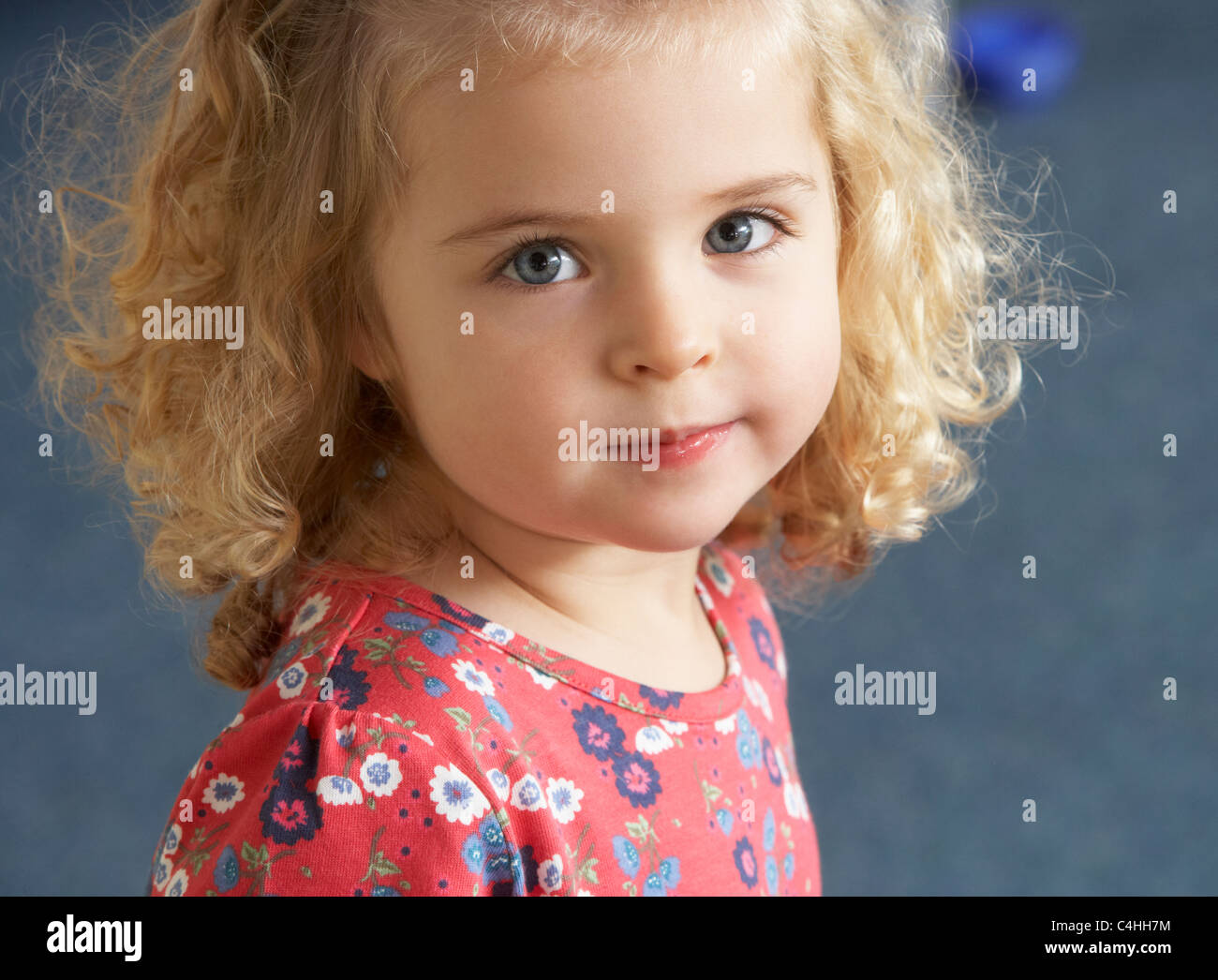 Portrait of pretty girl Stock Photo - Alamy