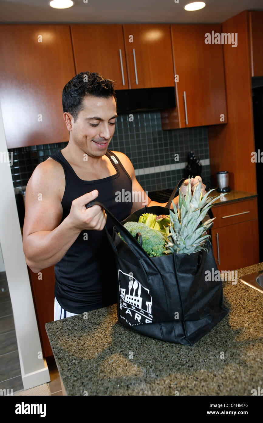 man eating healthy Stock Photo - Alamy