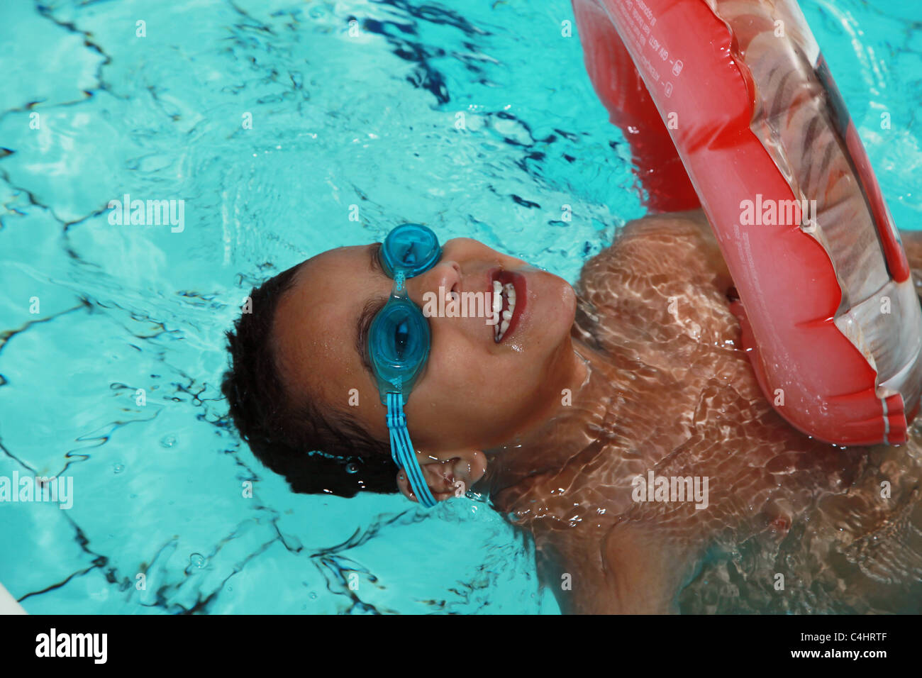Boy rubber bands hi-res stock photography and images - Alamy