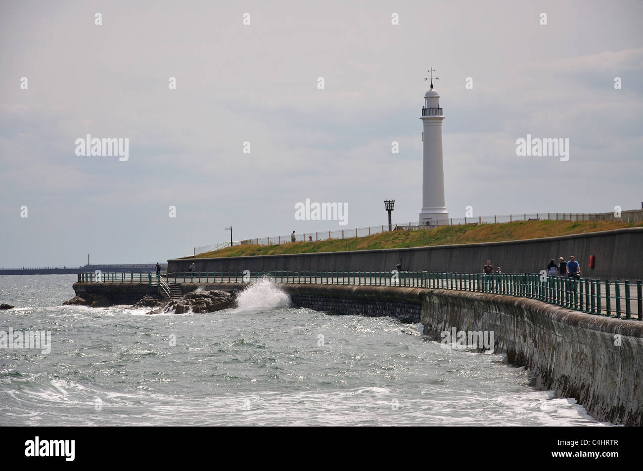 Seaburn lighthouse promenade seaburn sunderland hi-res stock ...
