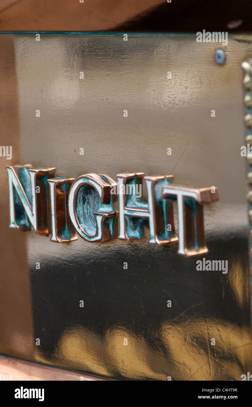 Bank night safe hi-res stock photography and images - Alamy