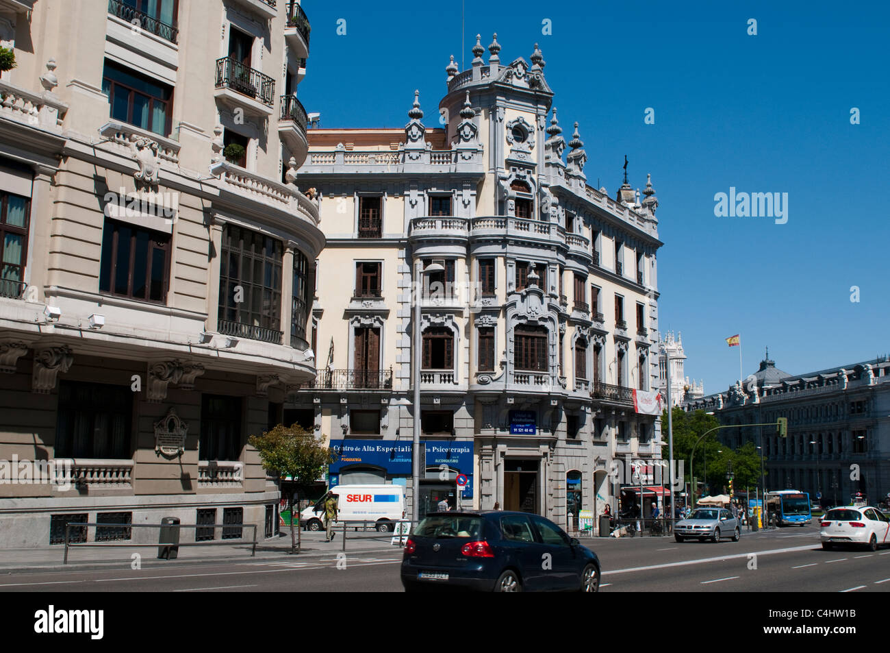Monumental buildings gran via street hi-res stock photography and ...