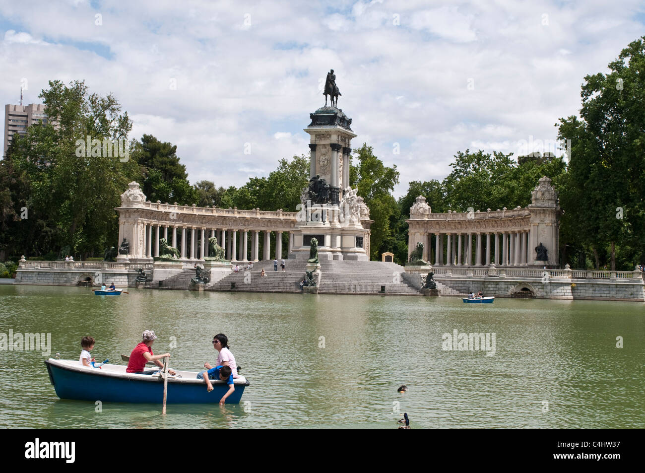 Boat rowing, Monument to Alfonso XII, El Retiro park, Madrid, Spain Stock Photo - Alamy