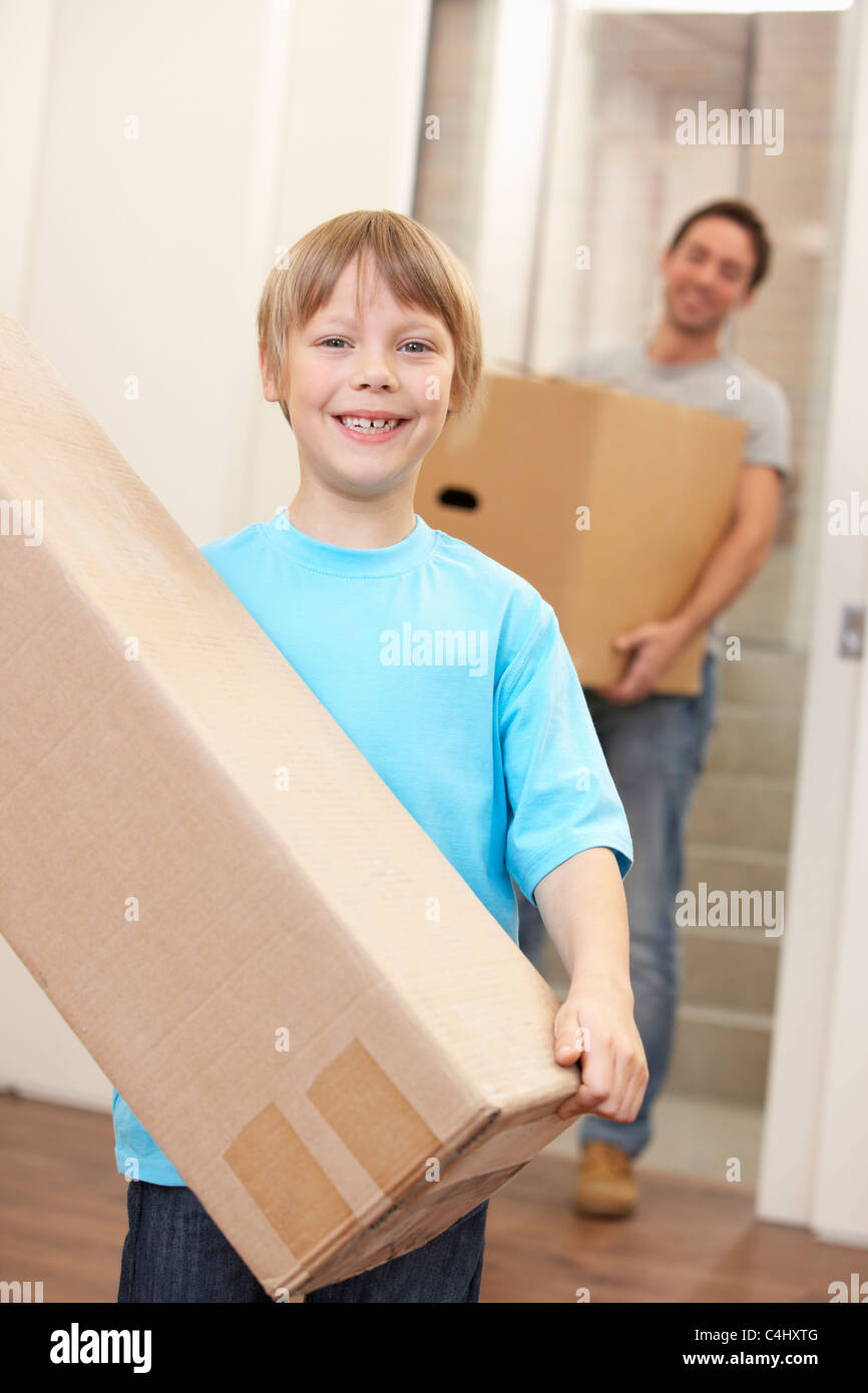 Man carry box hi-res stock photography and images - Alamy