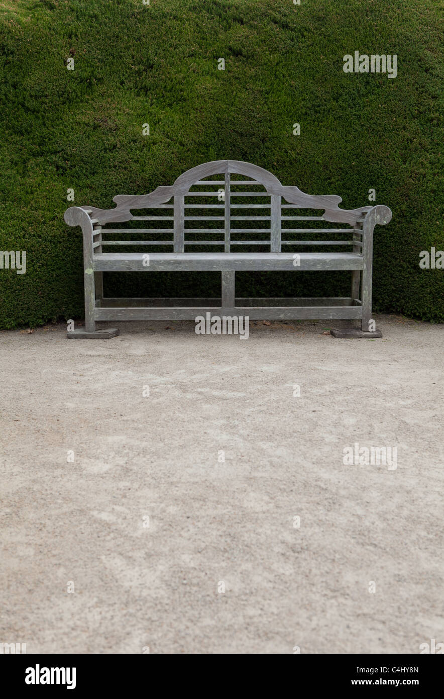 Wooden bench at Ashcombe Maze, Shoreham, Australia Stock Photo - Alamy